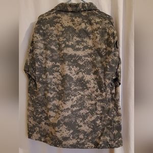 U.S. Army | Jackets & Coats | New Military Issued Us Army Acu Coat Cold ...